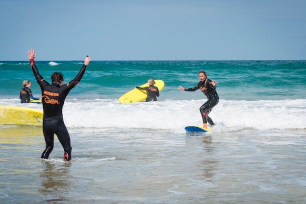 5 Quick Tips For Beginner Surfers | Surfing Made Easy